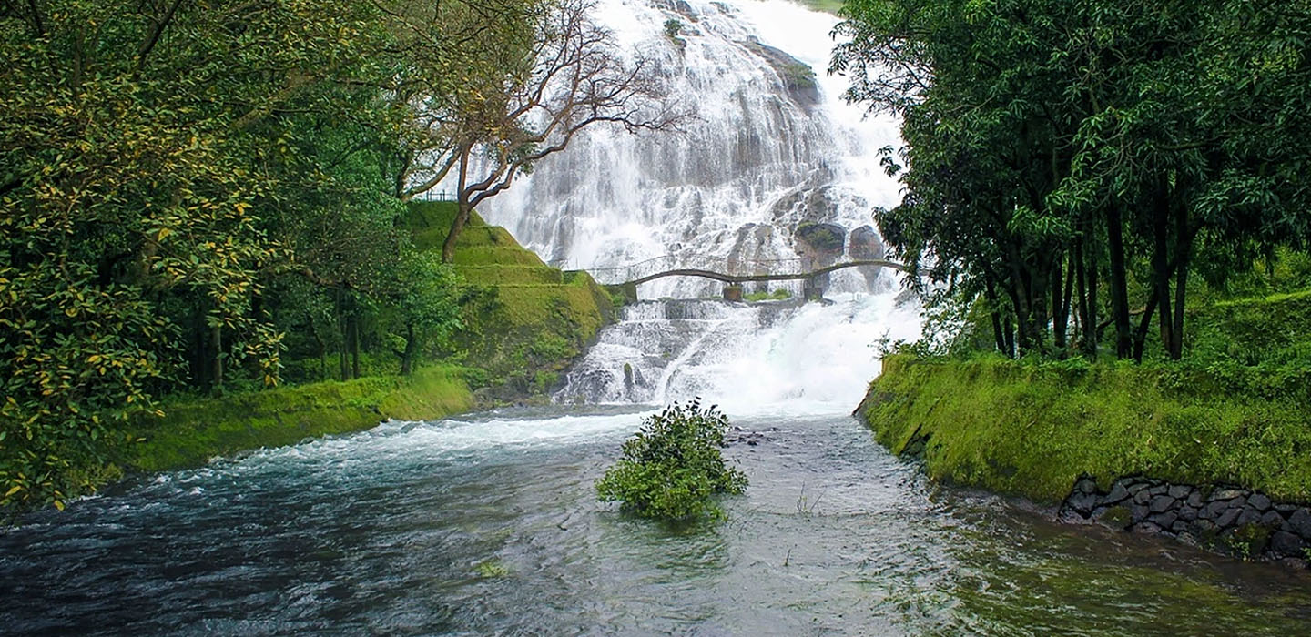 Top 7 waterfalls near Pune For a Quick Getaway